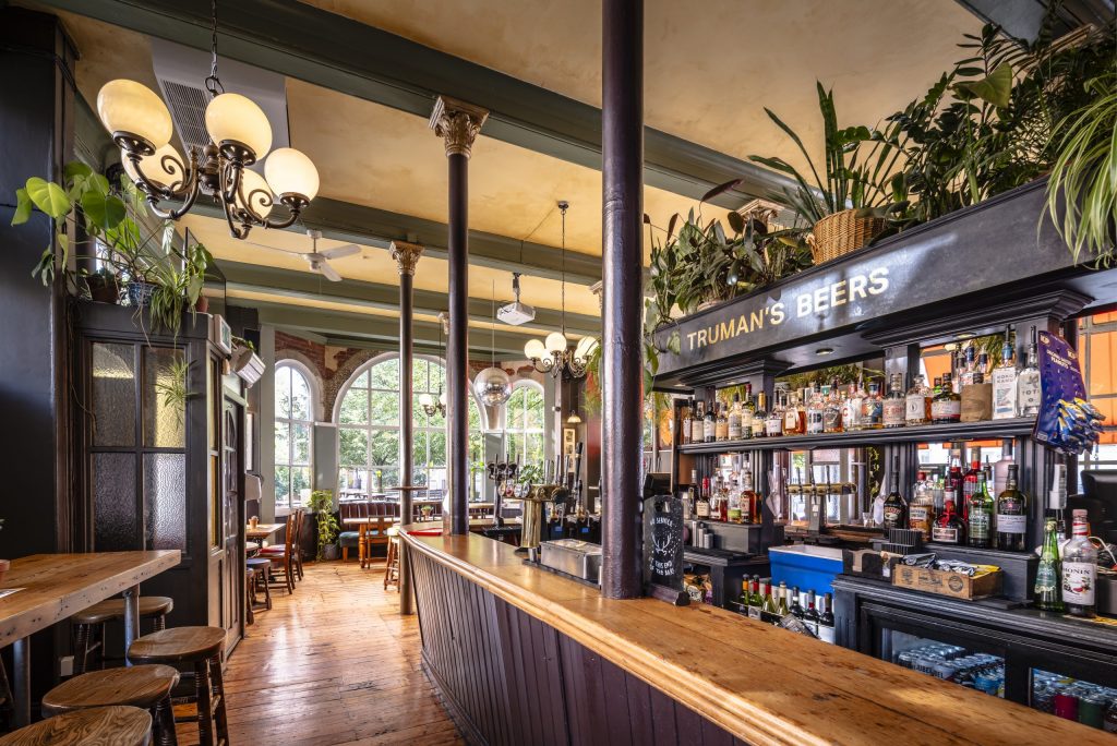 Gallery - The Roebuck